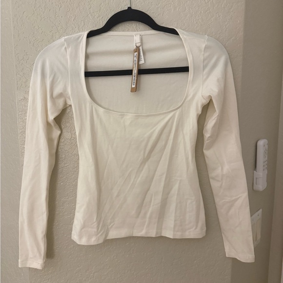 SKIMS | Tops | Nwt Skims Cotton Jersey Scoop Neck Long Sleeve Top In ...